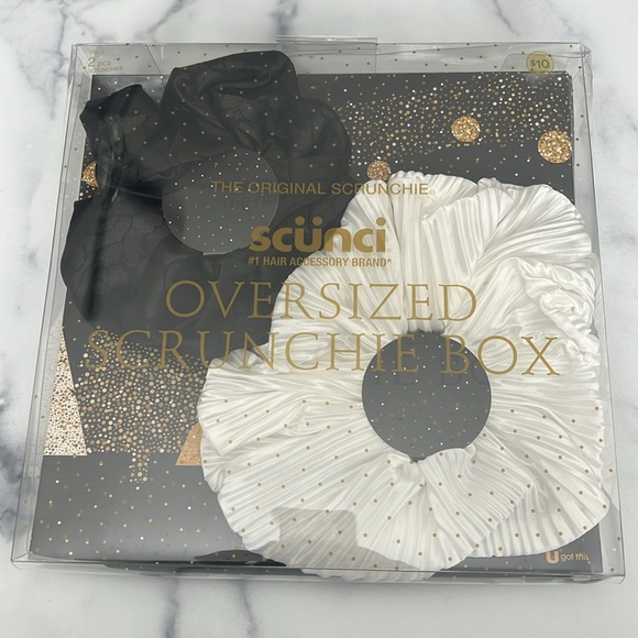 scunci | Accessories | Scnci The Original Scrunchie Oversized Scrunchie ...
